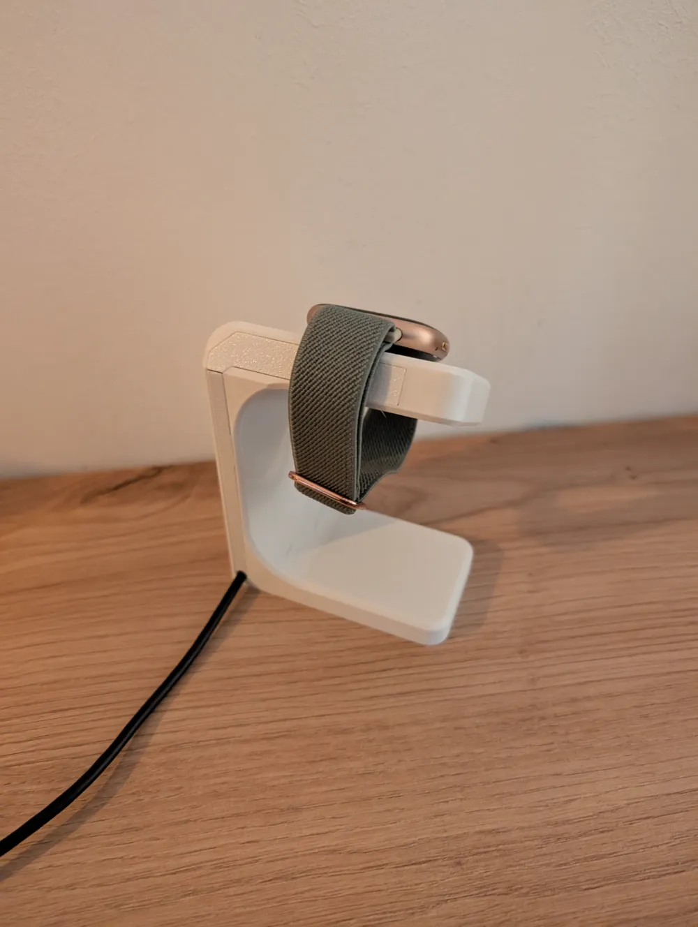 Fitbit Charging Stand (Versa 3, Versa 4, Sense 2) - Free 3D Print Model ...