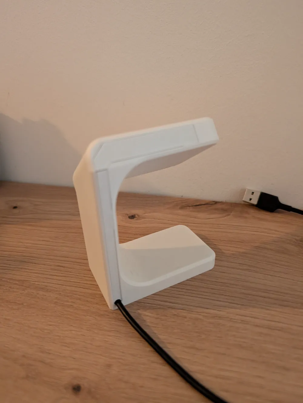 Fitbit Charging Stand (Versa 3, Versa 4, Sense 2) - Free 3D Print Model ...