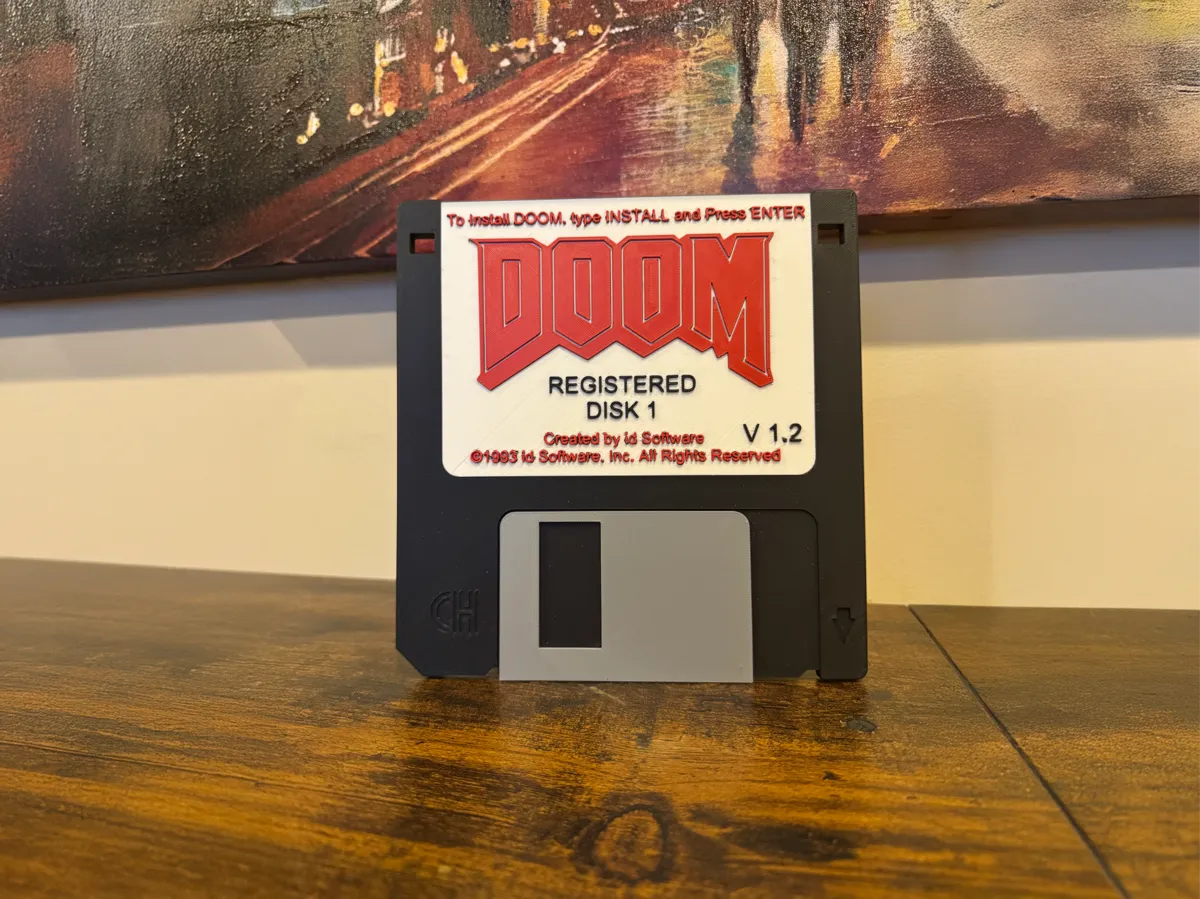 DOOM-Disketten-Replik – Kostenloses 3D-Druckmodell – MakerWorld