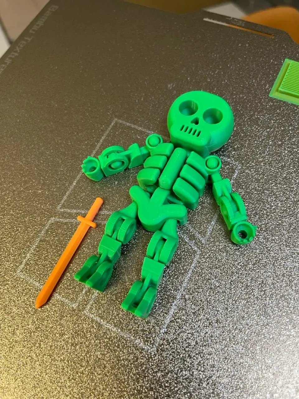 Articulated Skeleton (with Weapons, with Keychain) Remixed by kaka ...