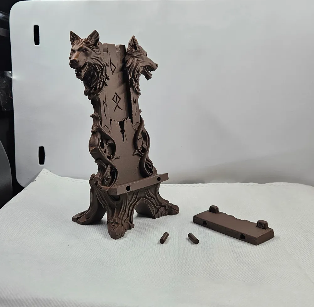 Epic Wolf Phone & Tablet Stand - Free 3D Print Model - MakerWorld