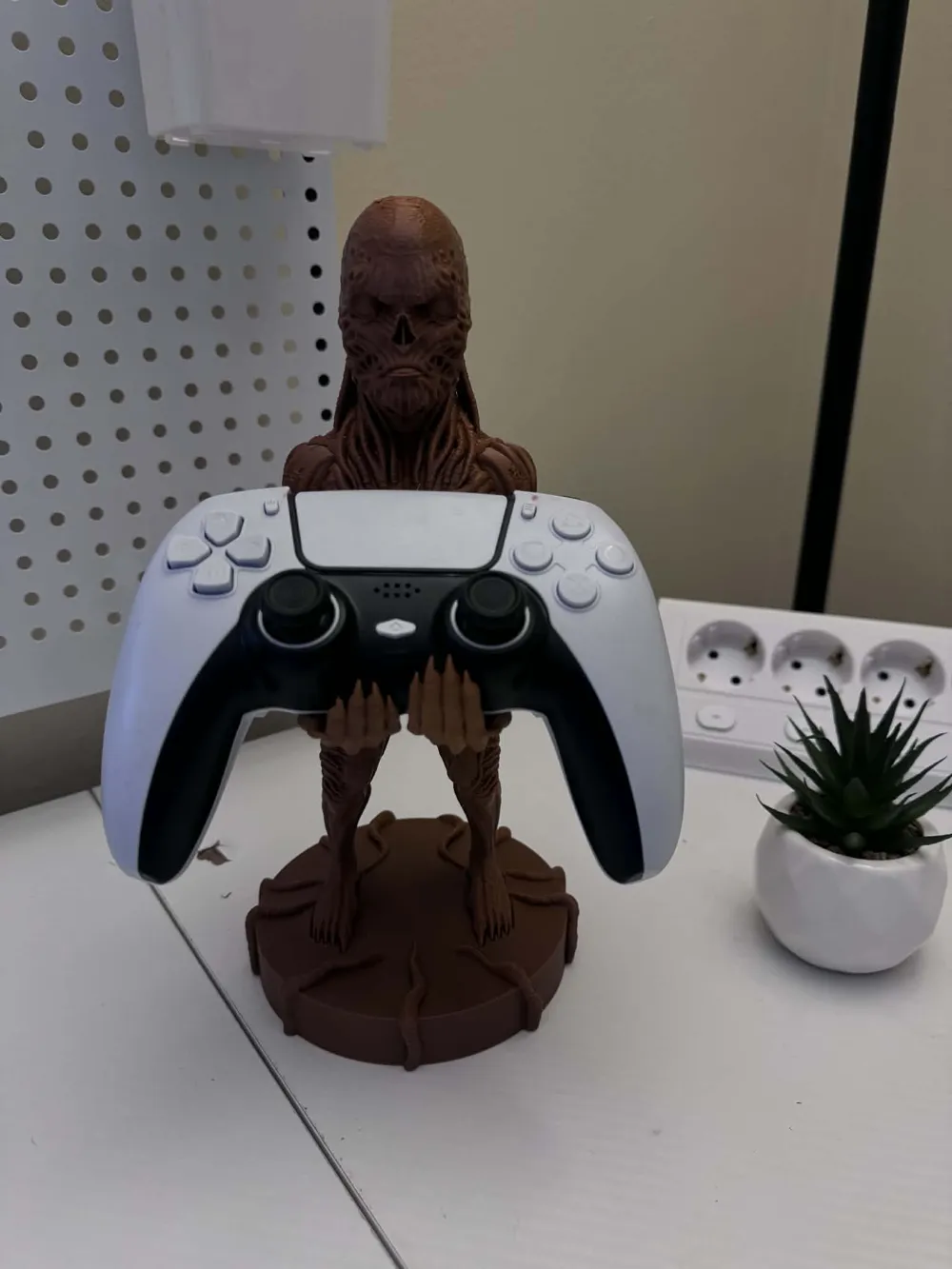 Vecna Stranger Things PS5 Controller Holder - Free 3D Print Model ...