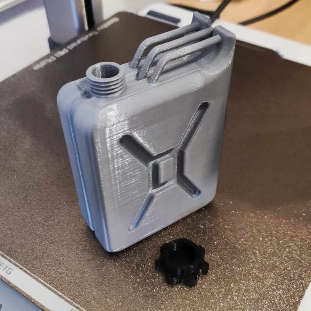 Threaded Canister Bottle by Marinade - MakerWorld