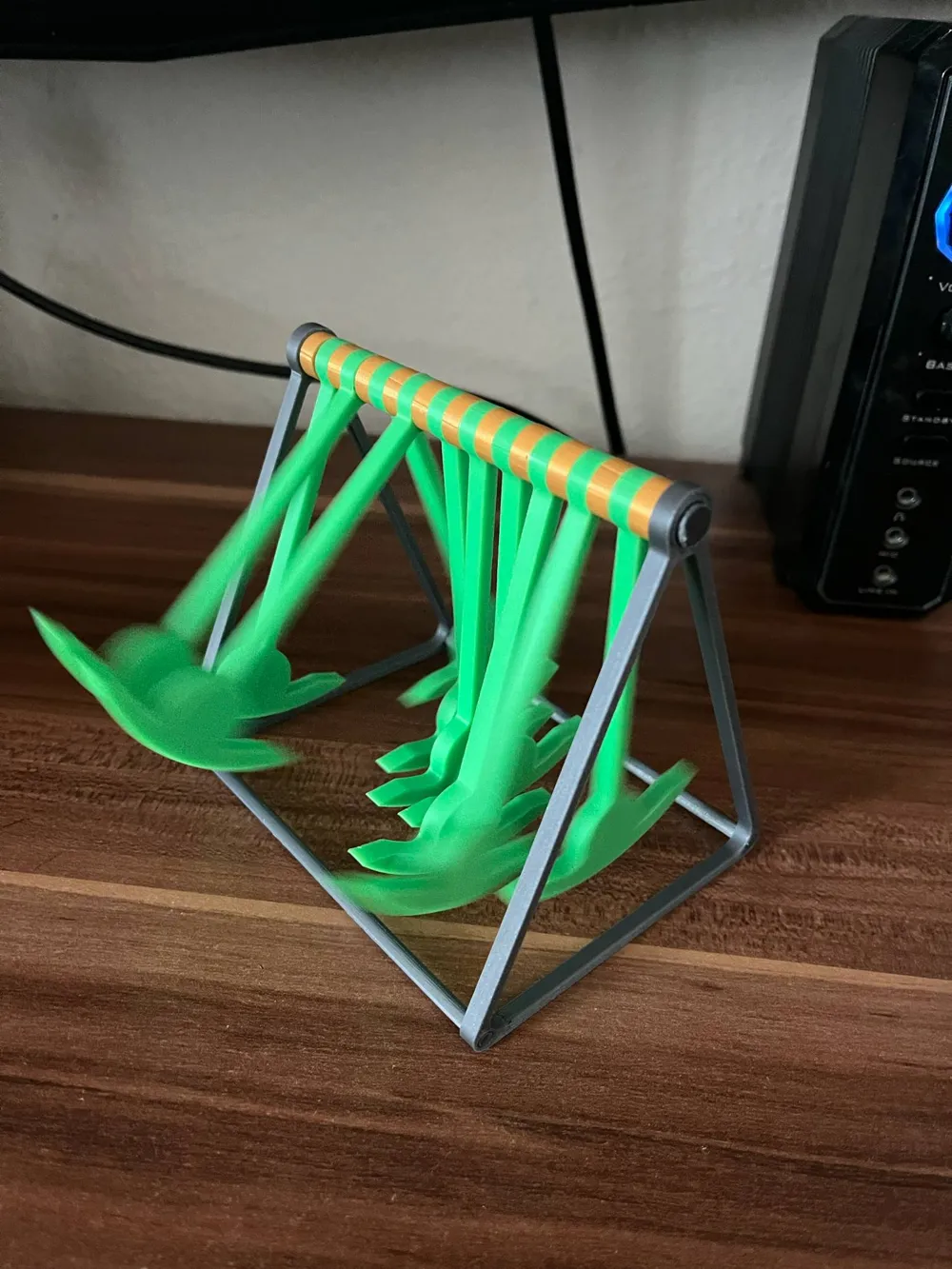 Newton's anti-stress pendulum by Ainon3Dprint MakerWorld: Download Free ...
