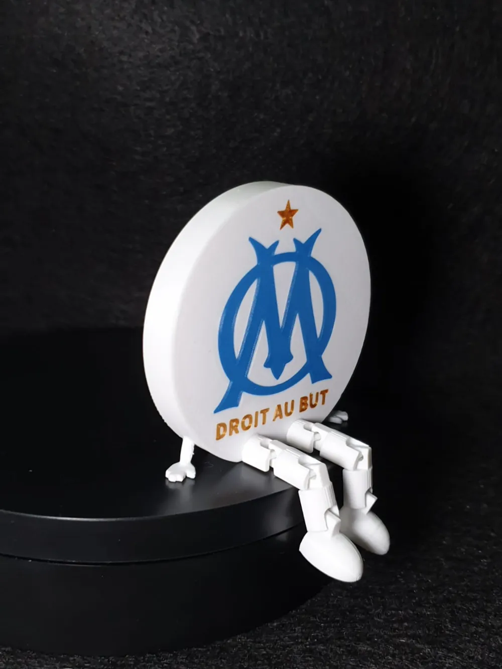 Olympique de Marseille crest with articulated legs by PipodV ...
