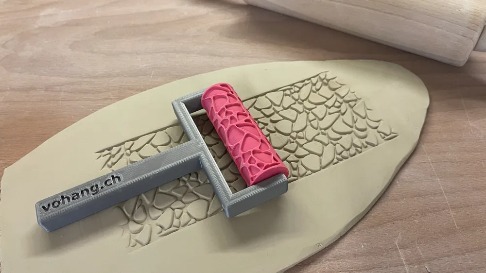 Textured Roller with Handle by voHang MakerWorld: Download Free 3D Models