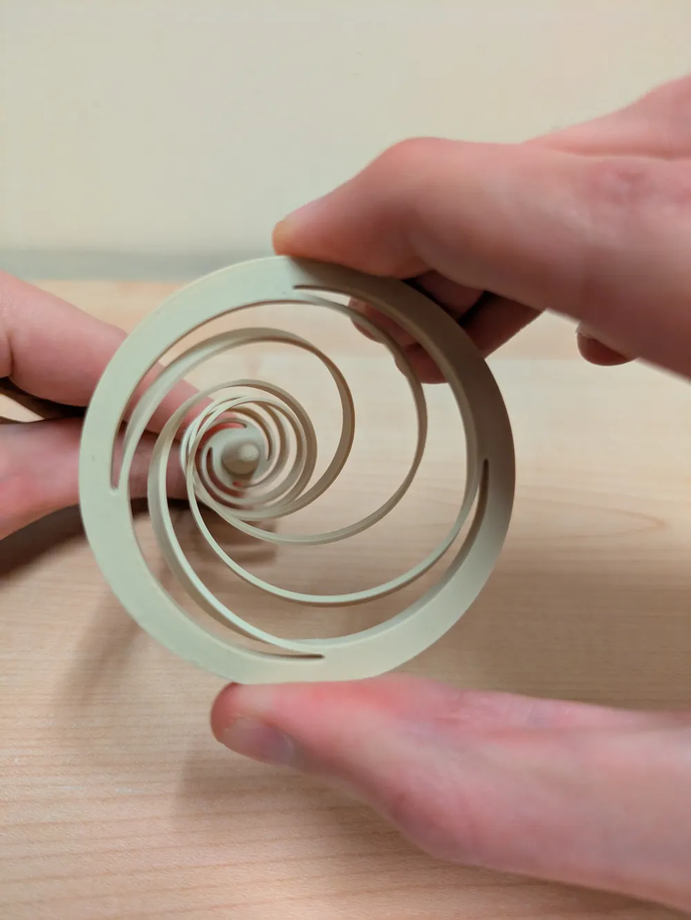 Circular Spring Slingshot with target and ammo by Mathias MakerWorld ...