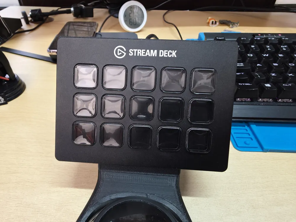 Stream Deck MK1 add-on for Spacemouse mount - Free 3D Print Model ...