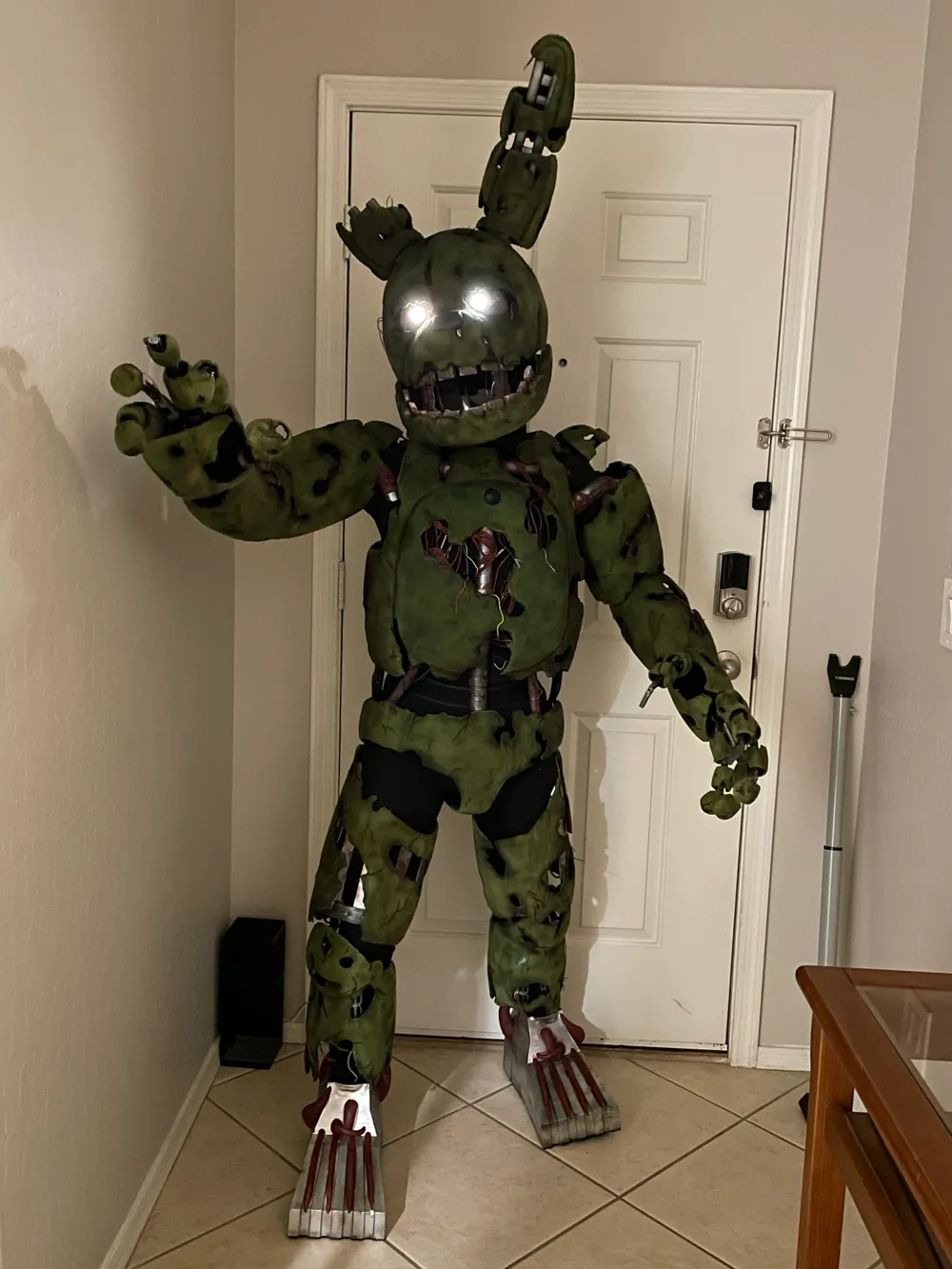 five nights at freddy's SPRINGTRAP HELMET by Roxas_driver MakerWorld ...