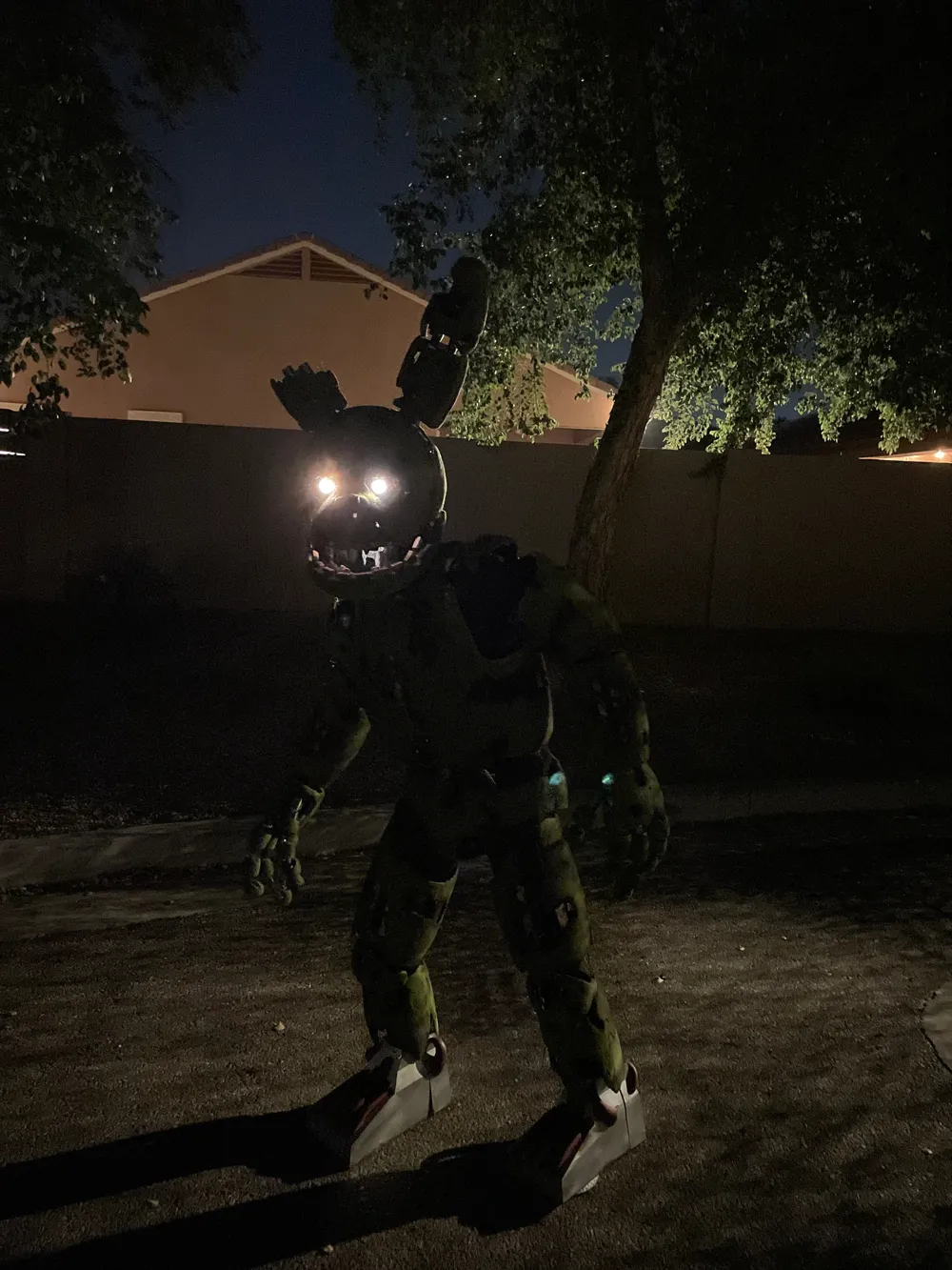 five nights at freddy's SPRINGTRAP HELMET by Roxas_driver MakerWorld ...