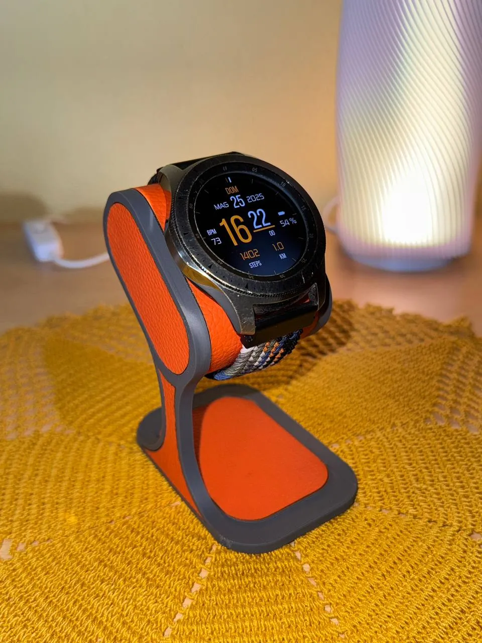 Elegant Watch Stand - Free 3D Print Model - MakerWorld