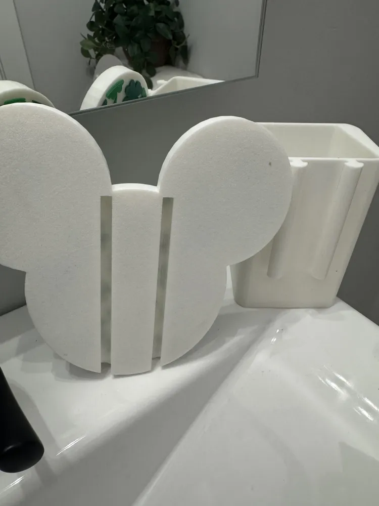 A Little Luck, A Lot of Magic! Shamrock BBW Holder - Free 3D Print ...
