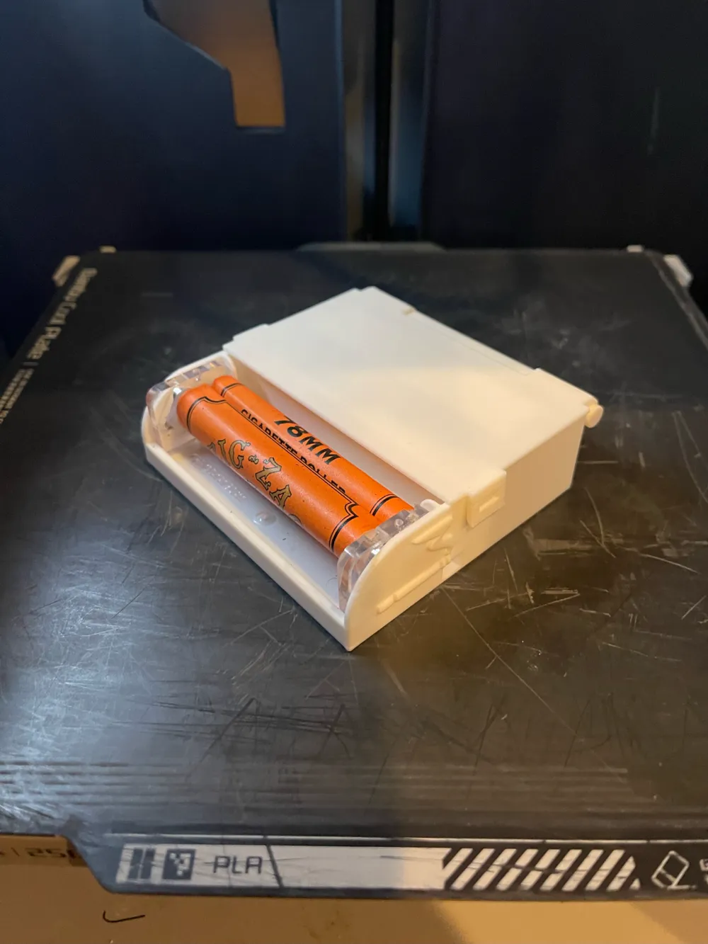 Tobacco Box Roller - Free 3D Print Model - MakerWorld