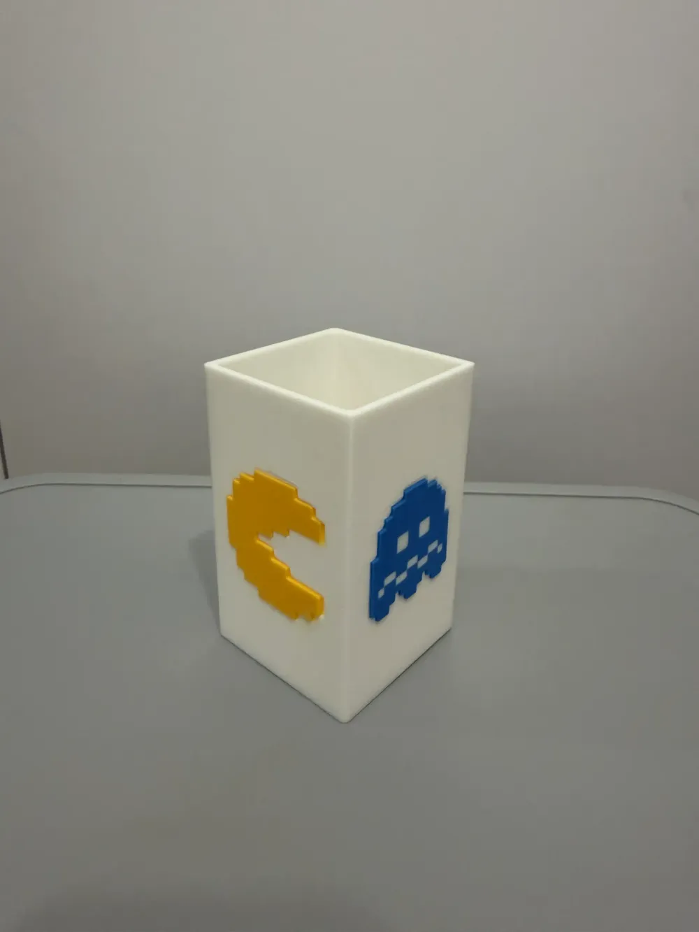 Pac-Man pencil or pen holder cup OR a flower vase - Free 3D Print Model ...