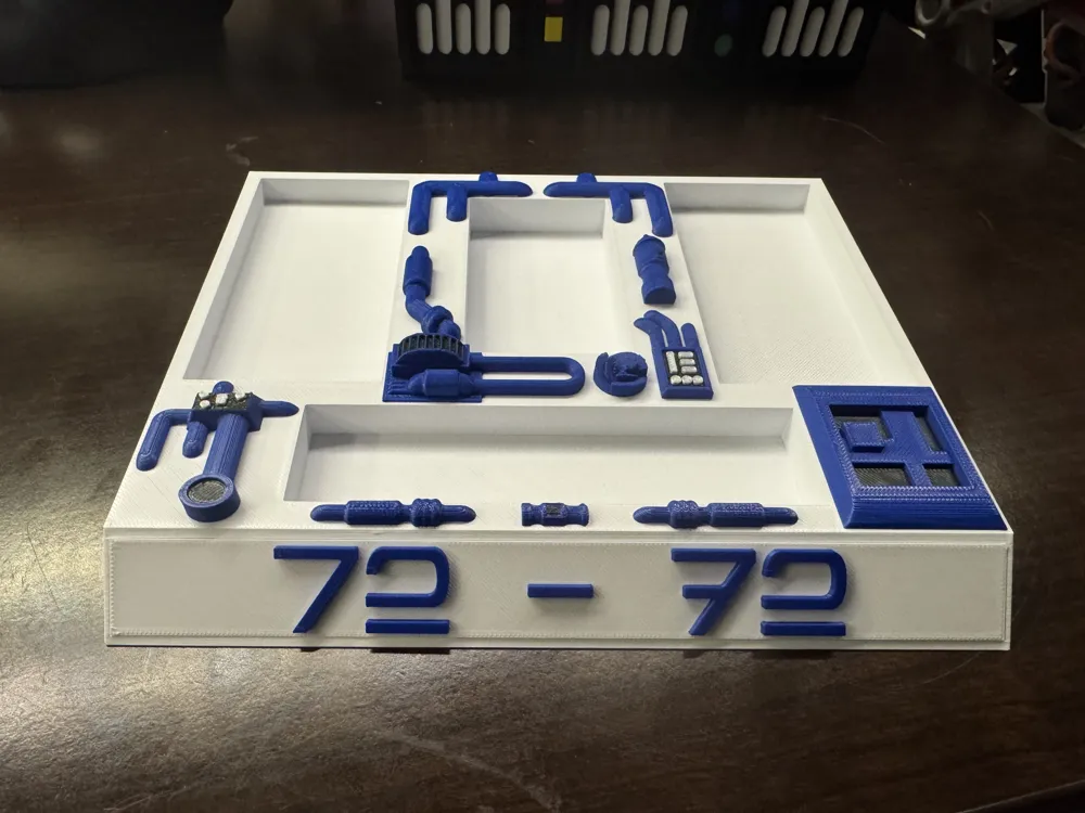 Droid Depot R-Unit & Remote Display Stand - Free 3D Print Model ...