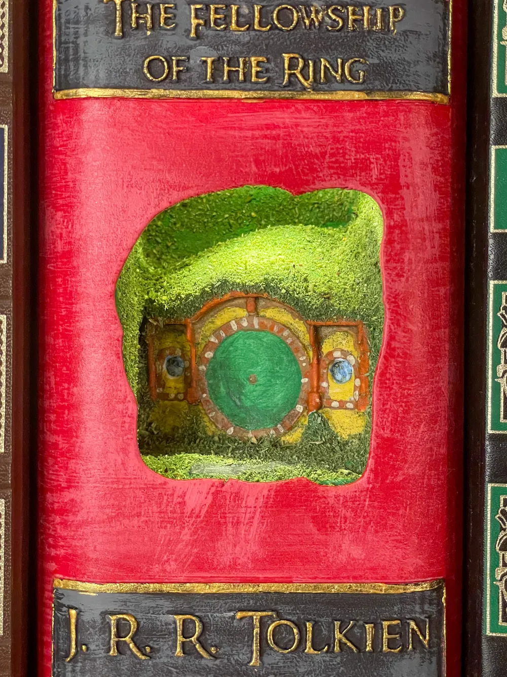 Lord Of The Rings Bag End Book Nook - Free 3D Print Model - MakerWorld