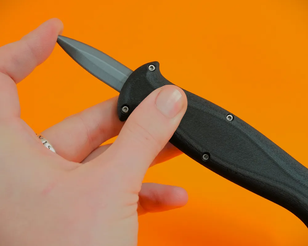 Movie Prop Knife / Halloween - Free 3D Print Model - MakerWorld