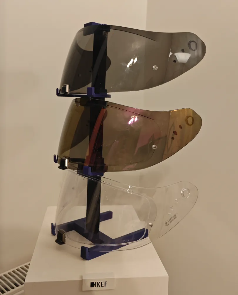 Helmet visor holder by Eggy00 - MakerWorld