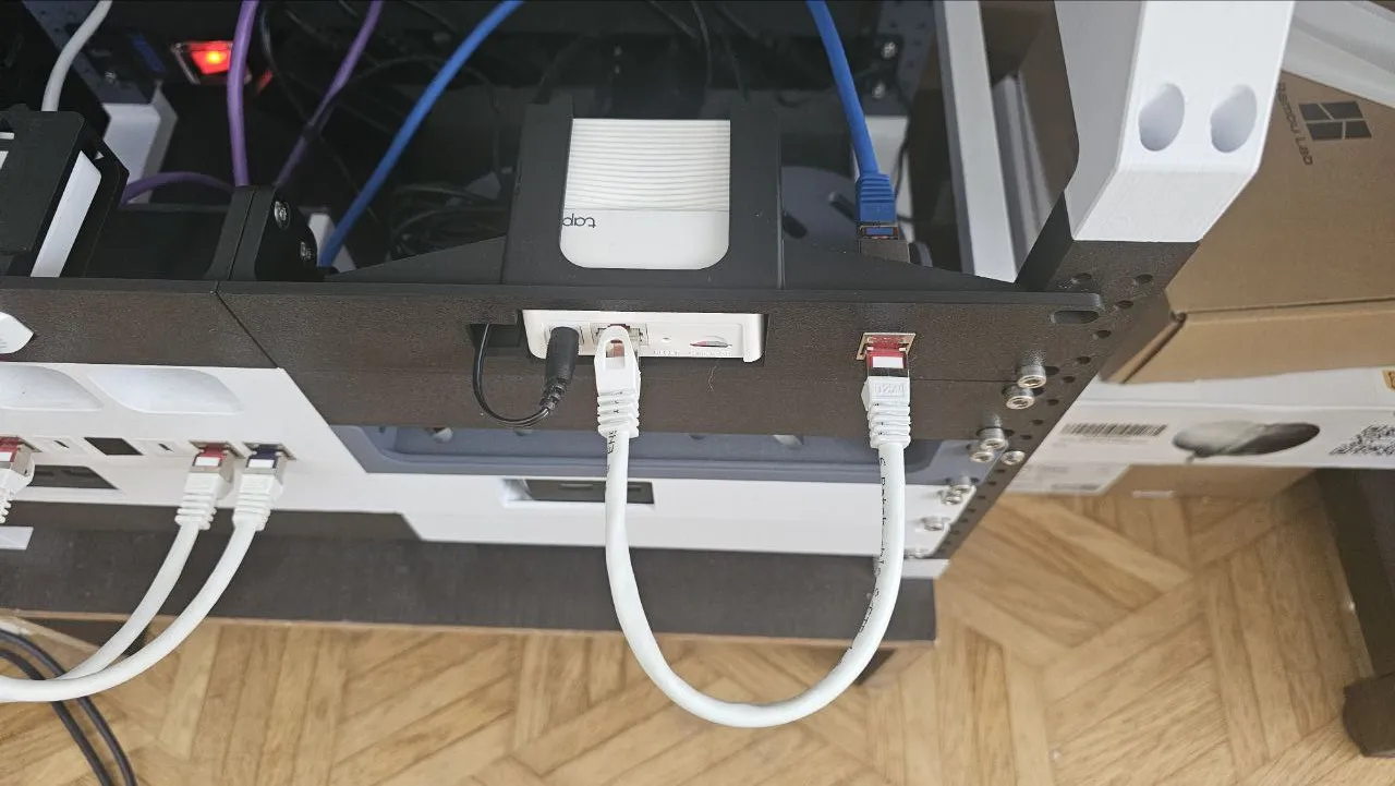 TP-Link Tapo Hub H200 19-inch Rack Mount by Mauker MakerWorld: Download ...