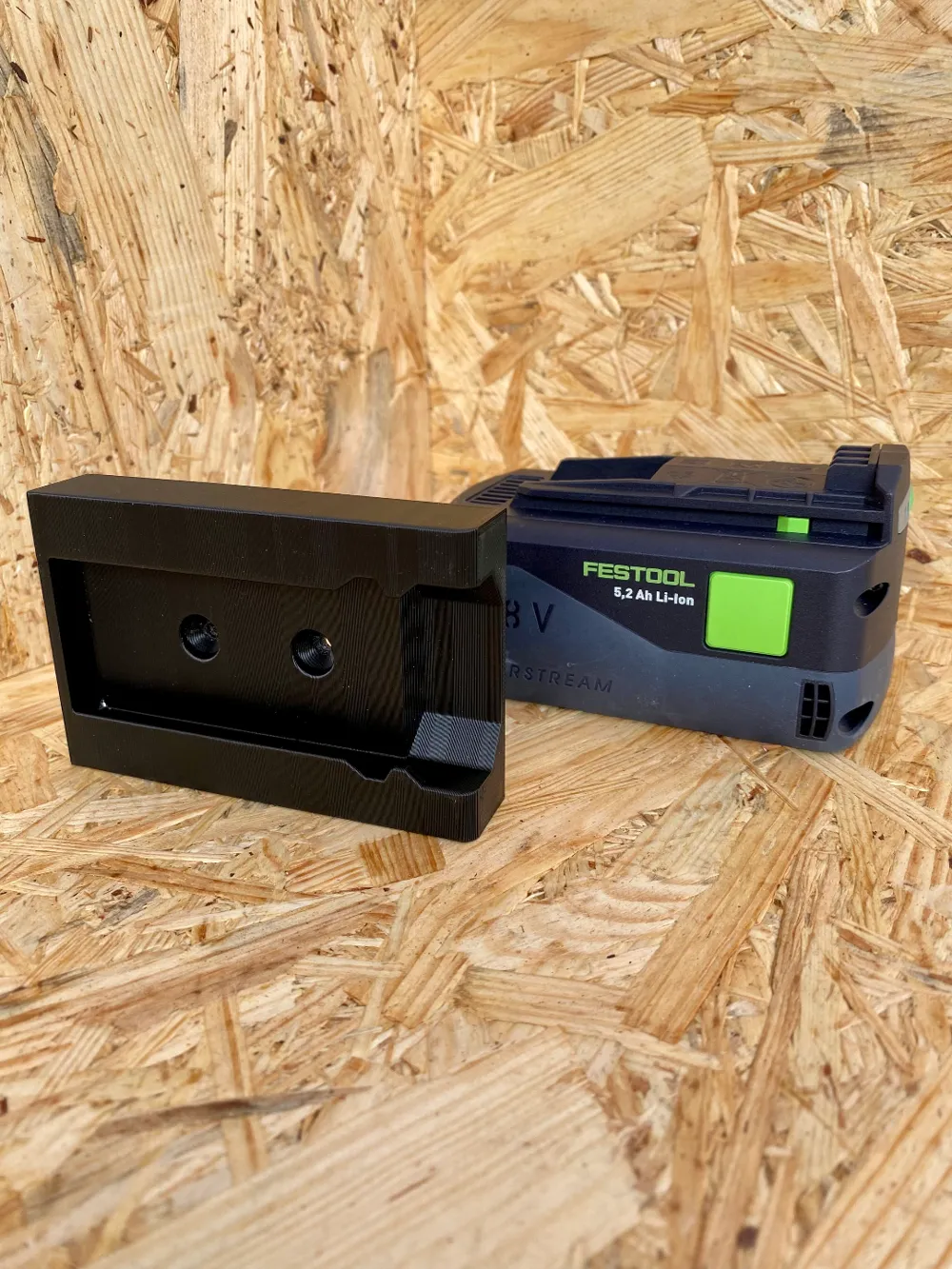 Festool 18V Battery Wall Mount. by Make 3D - MakerWorld