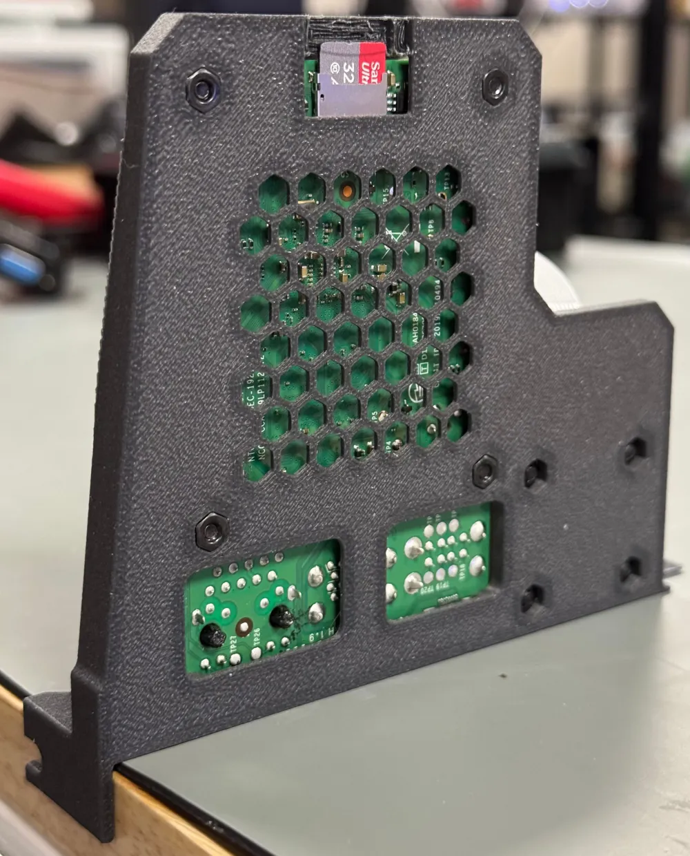 REMIX Bracket PCIe PiKVM reinforced Remixed by Veteran68 - MakerWorld
