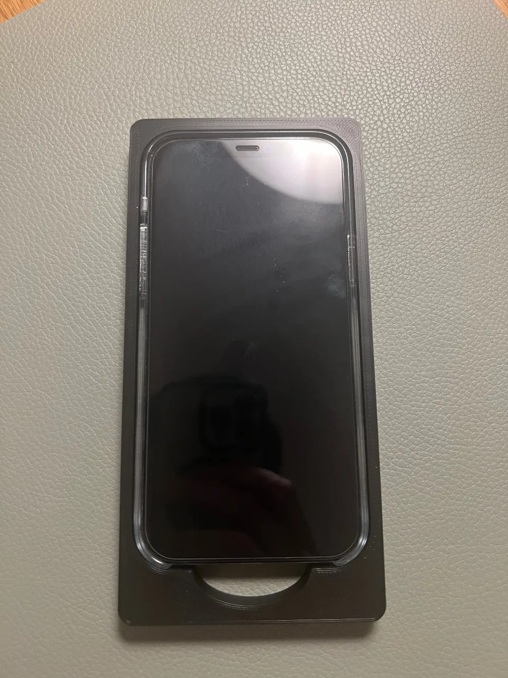 iPhone 12 Adapter for BMW E46 Wireless Charger by Lukas Malkmus ...