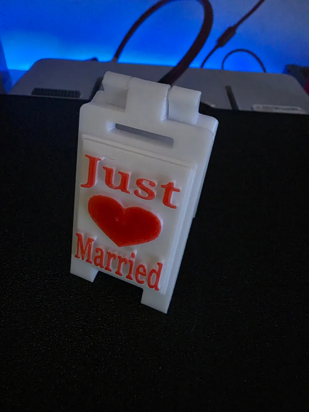 Just married Love sign by Simple£D - MakerWorld