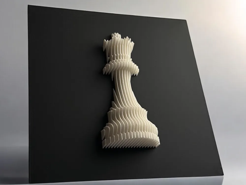 Chess Queen Layered Sculpture - Free 3D Print Model - MakerWorld
