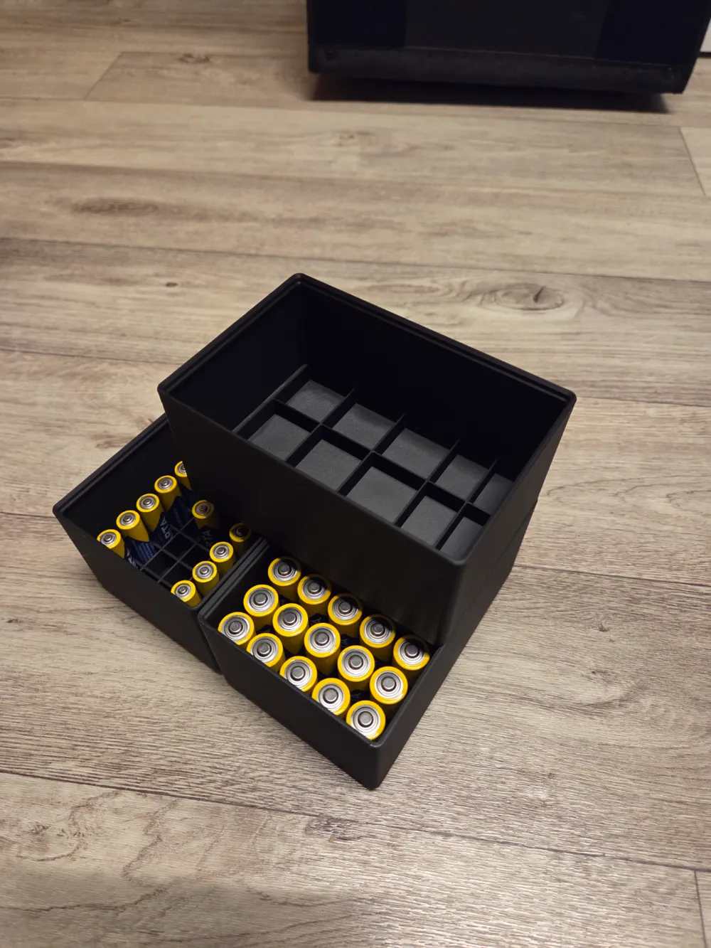 Gridfinity 3x2 Battery box C cell and 9V stackable by Trycer - MakerWorld