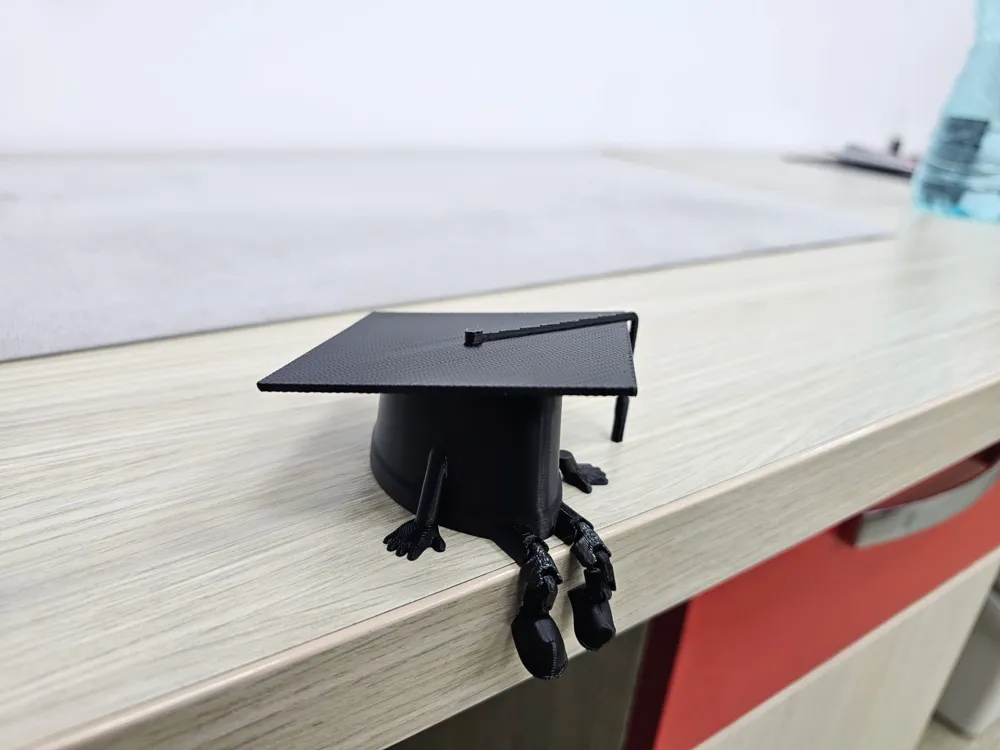 Articulated Flexi Graduation Cap Buddy Gift by Ireality MakerWorld ...