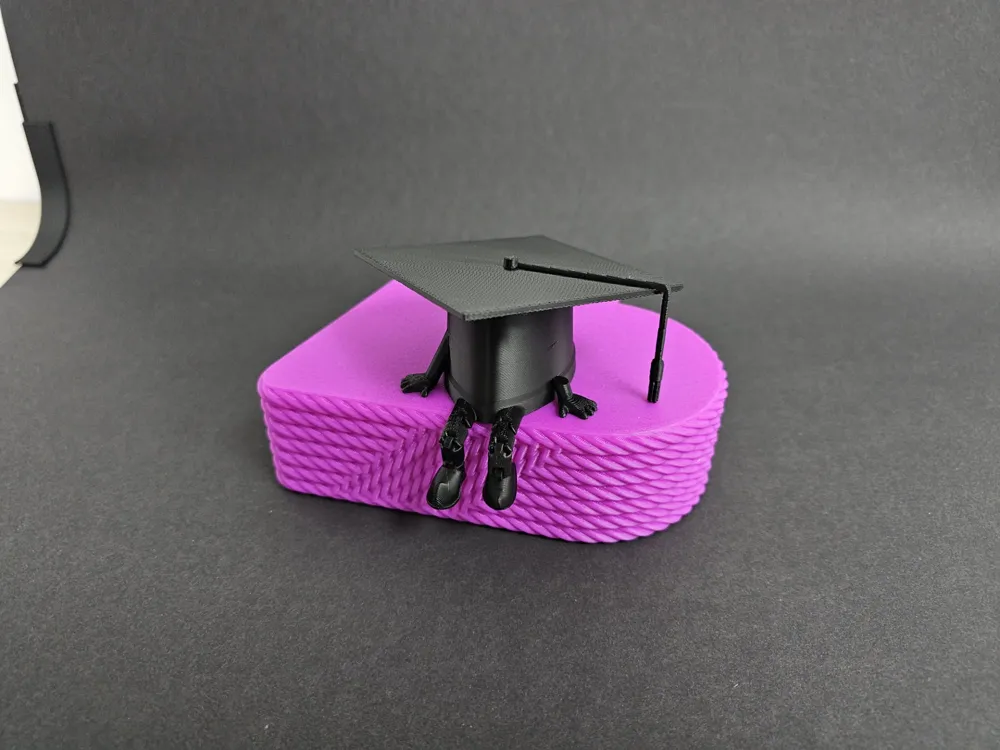 Articulated Flexi Graduation Cap Buddy Gift by Ireality MakerWorld ...