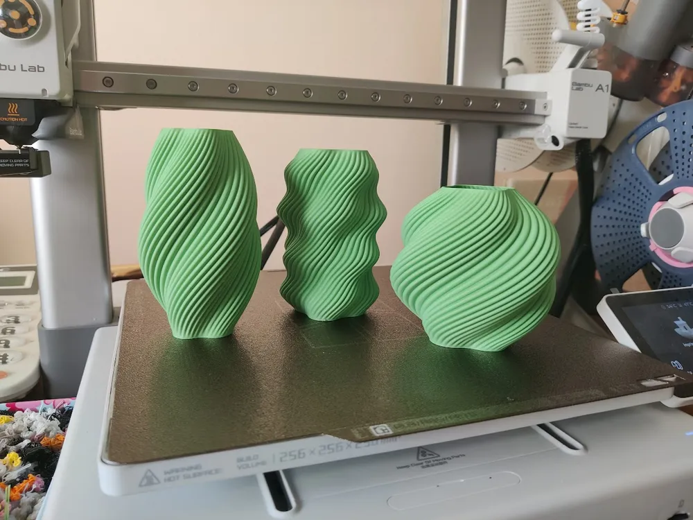 Mini Modern Vortex Vase - 2 by Tunamy MakerWorld: Download Free 3D Models