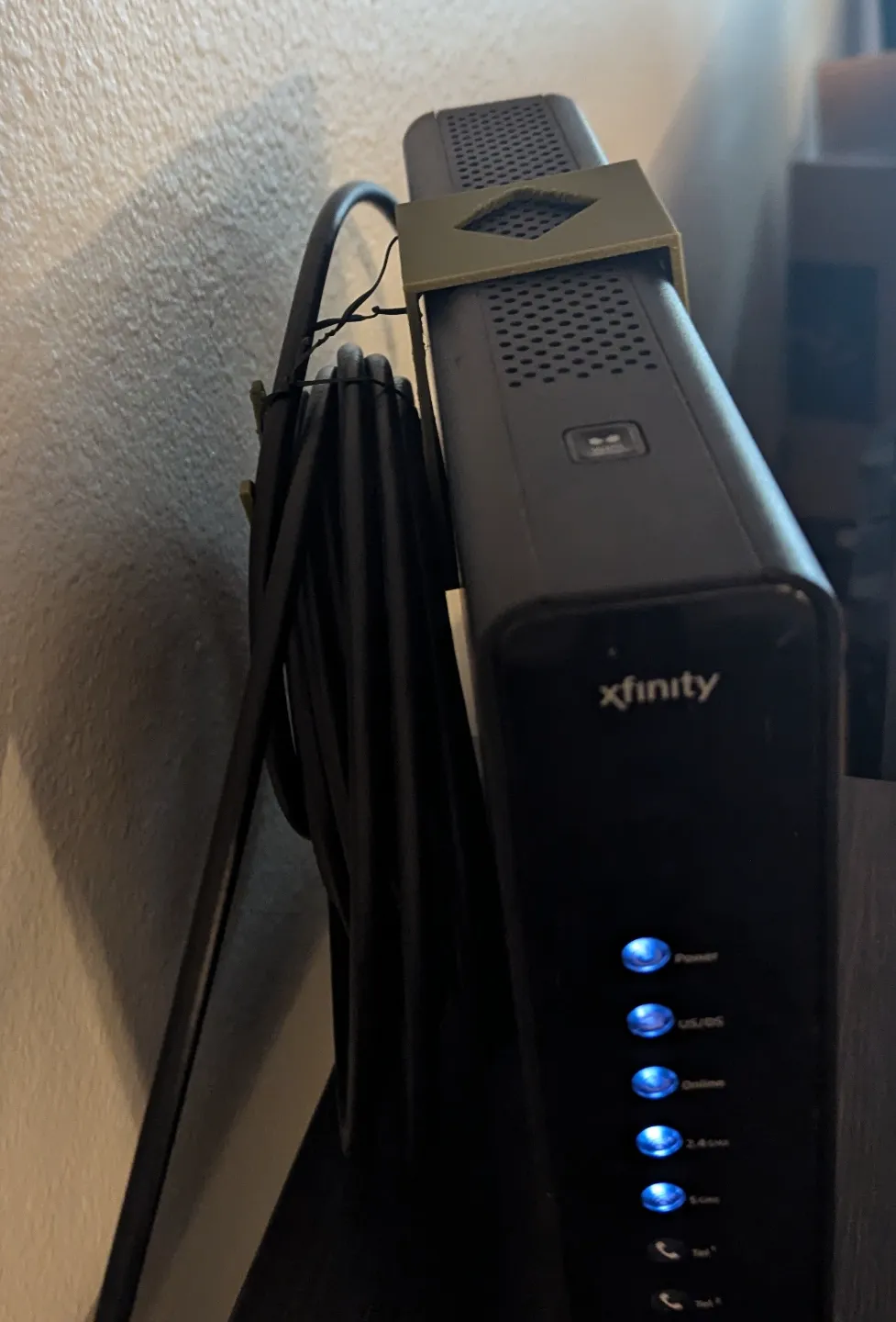 cabel holder for xfinity router by yaro.andrey - MakerWorld
