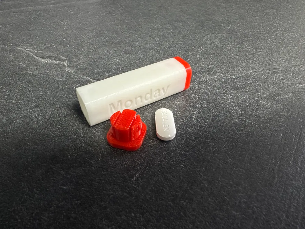 Modern pill organizer by Vejstrk - MakerWorld