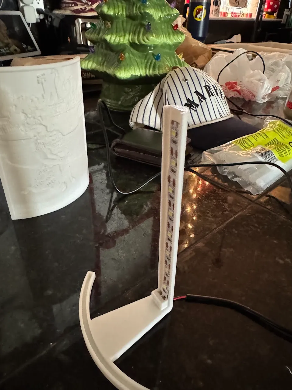Lithophane Stand With LED Channel and Cover by hunvenMakerWorld ...