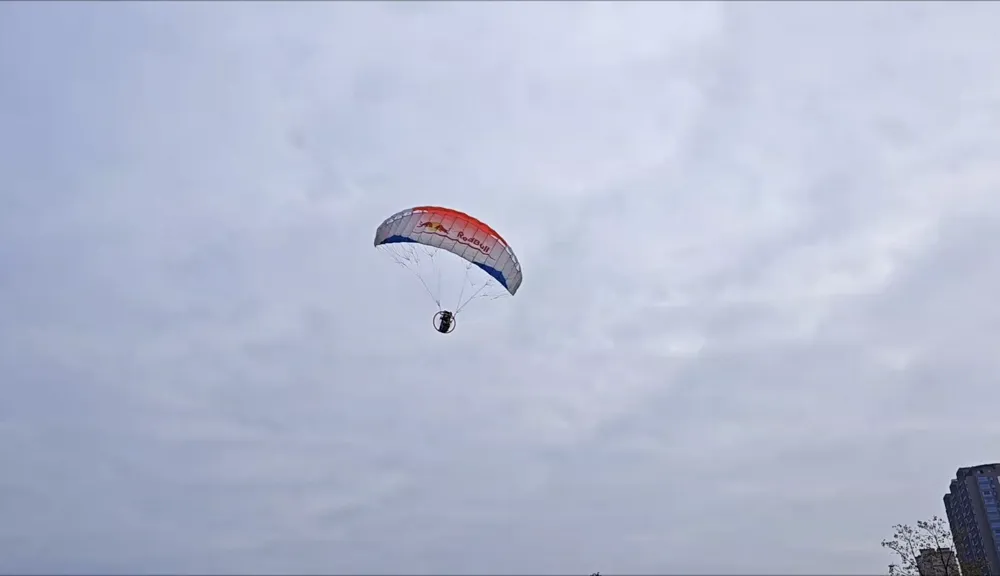 CyberBrick Remote-Controlled Powered Parachute/Paraglider Remixed by ...