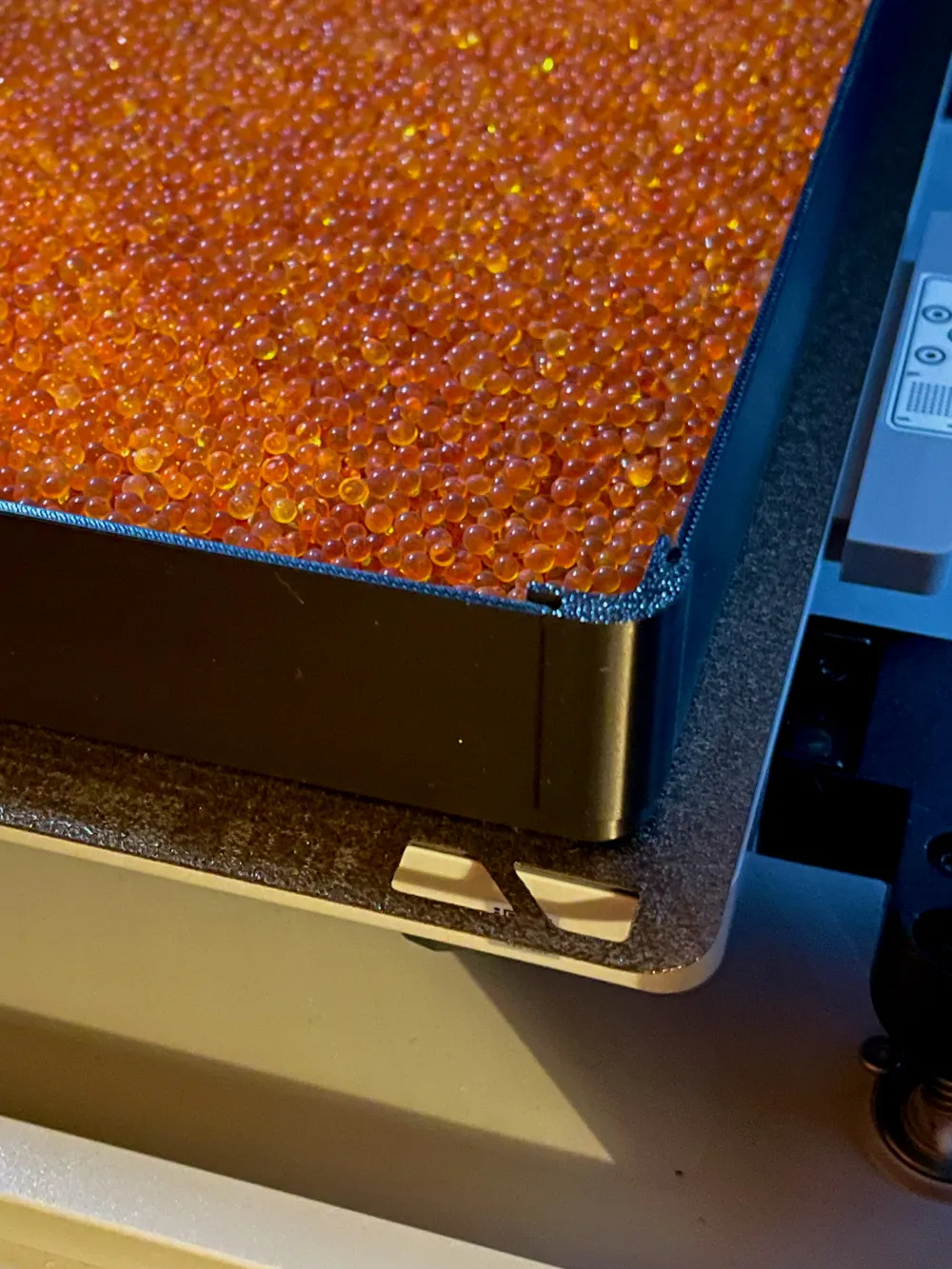 Silica Gel Dryer Tray for print bed - Free 3D Print Model - MakerWorld