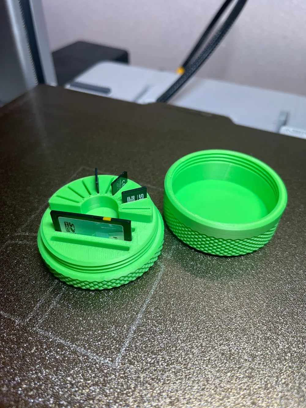 Micro sd, SD cards holder by Shin MakerWorld: Download Free 3D Models