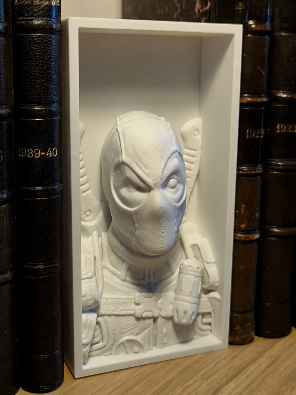 Deadpool Book Nook - Free 3D Print Model - MakerWorld