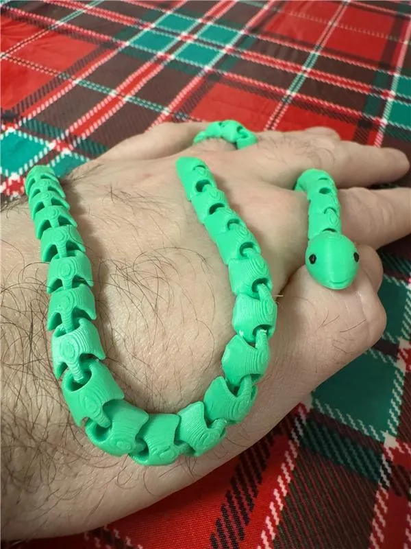 Tiny Flexi Snake 'The Longer One' by Paulies Prints MakerWorld ...