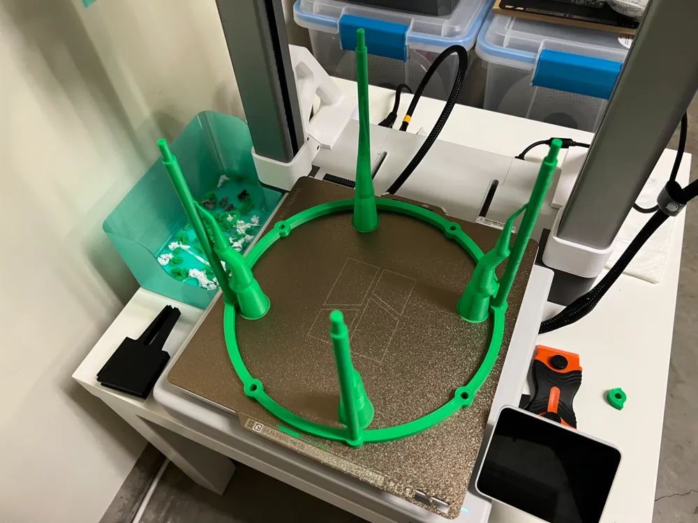 Stackable Plant / Tomato Cage by Frank MakerWorld: Download Free 3D Models