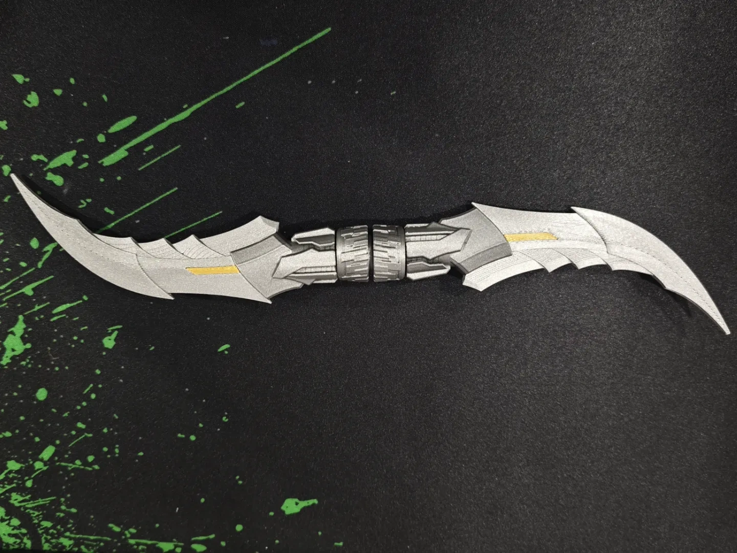 Dual-Blade Claw Knife (Dual Form) Dual-Blade Throwing Knife by user ...