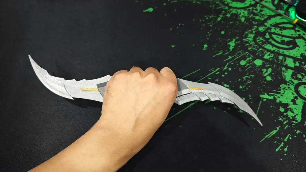 Dual-Blade Claw Knife (Dual Form) Dual-Blade Throwing Knife by user ...