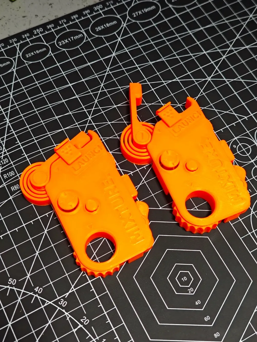 Seven-in-one launchable fidget toy - Free 3D Print Model - MakerWorld