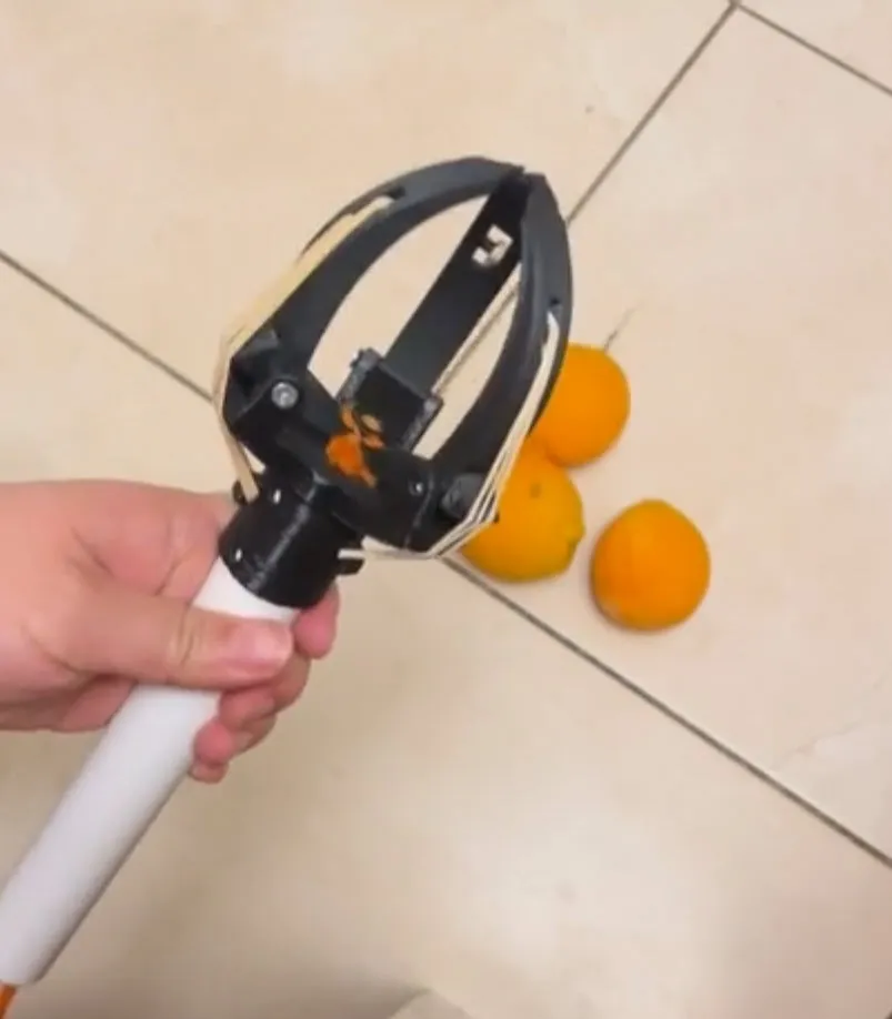 3 Claw picker and Grabber reacher tool by HezzatheNewb MakerWorld ...