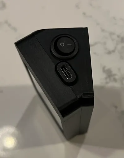 Battery powered XTouch Stand using ESP32-2432s028 Remixed by Pretzel 3D ...