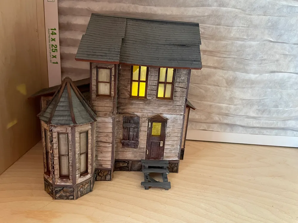 Auntie Fa's 2023 Haunted House by Auntie Fa MakerWorld: Download Free ...