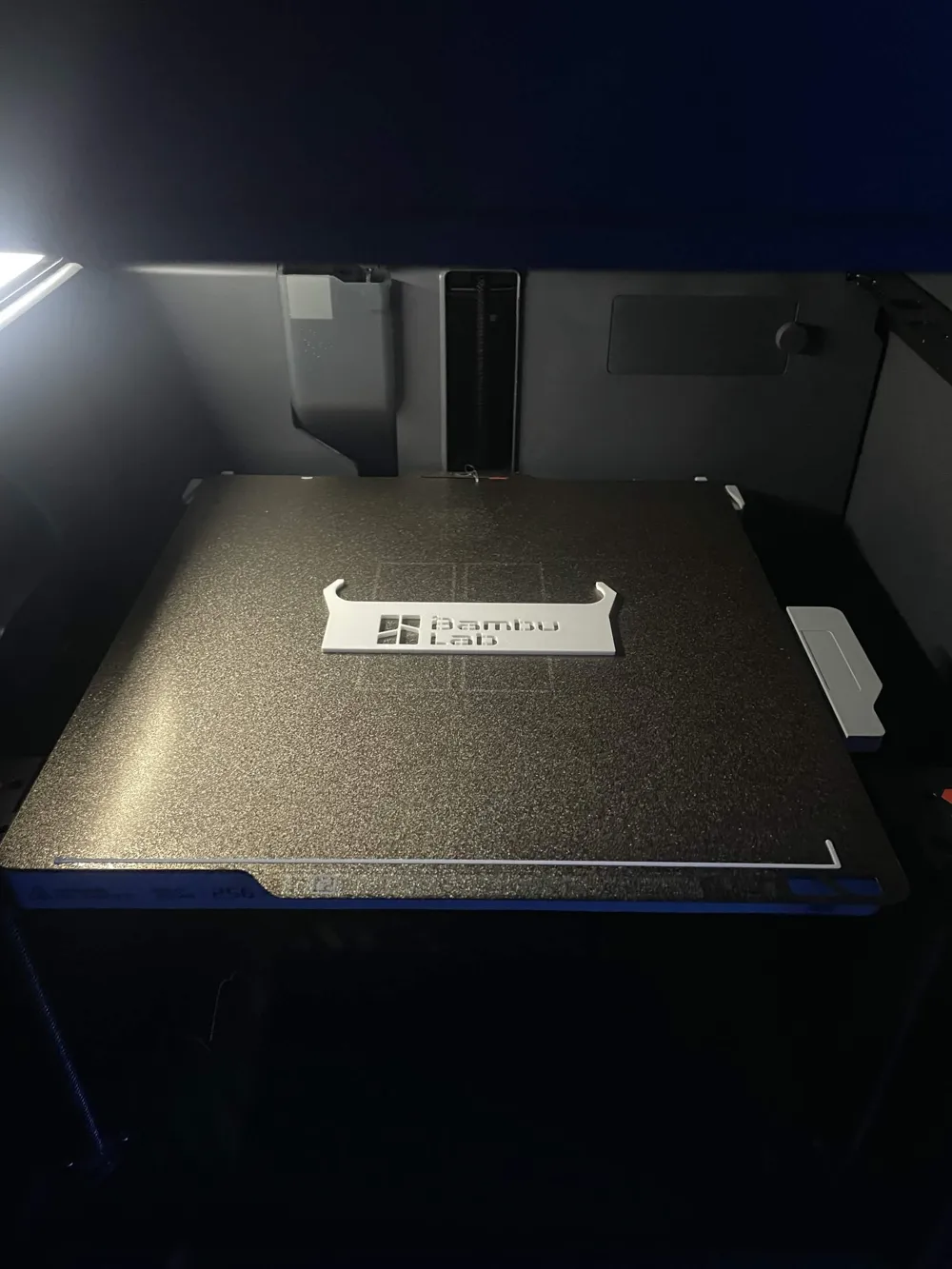 Bambu Lab P1S Frontabzeichenclip | Druckerdekoration – Kostenloses 3D ...