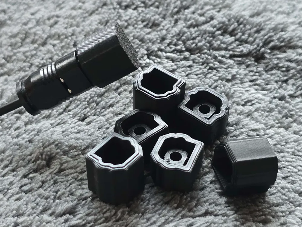 光ファイバーケーブル用防塵カバー 作成者： SPosavec MakerWorld：無料3Dモデルをダウンロード