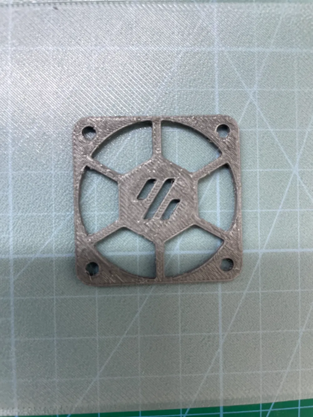 Voron Logo 40mm fan grill 风扇保护支架 by user_4027117743 - MakerWorld